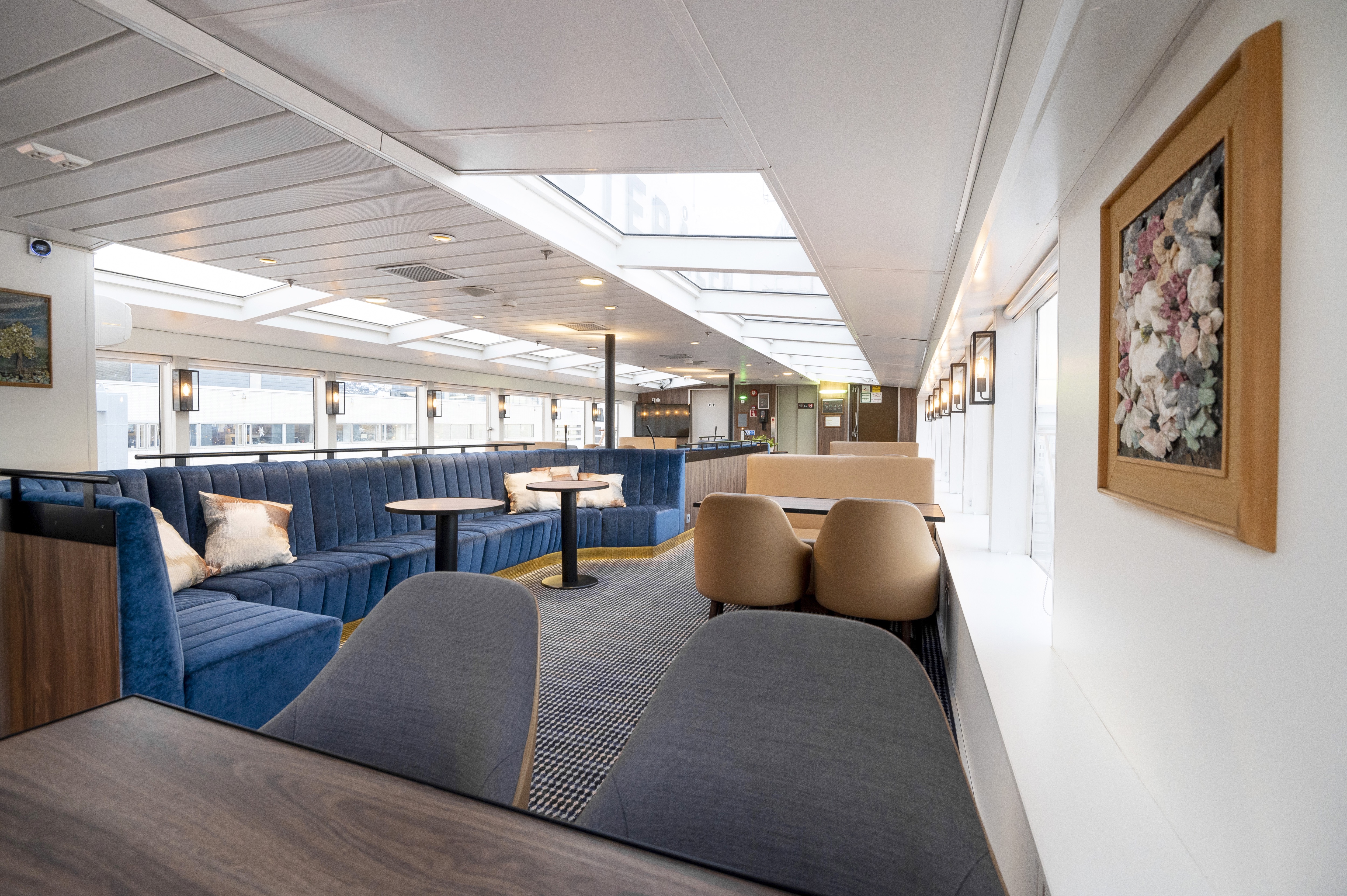 The Coastal Express | 12 Dec 2027 | MS Vesterålen - Hurtigruten ...