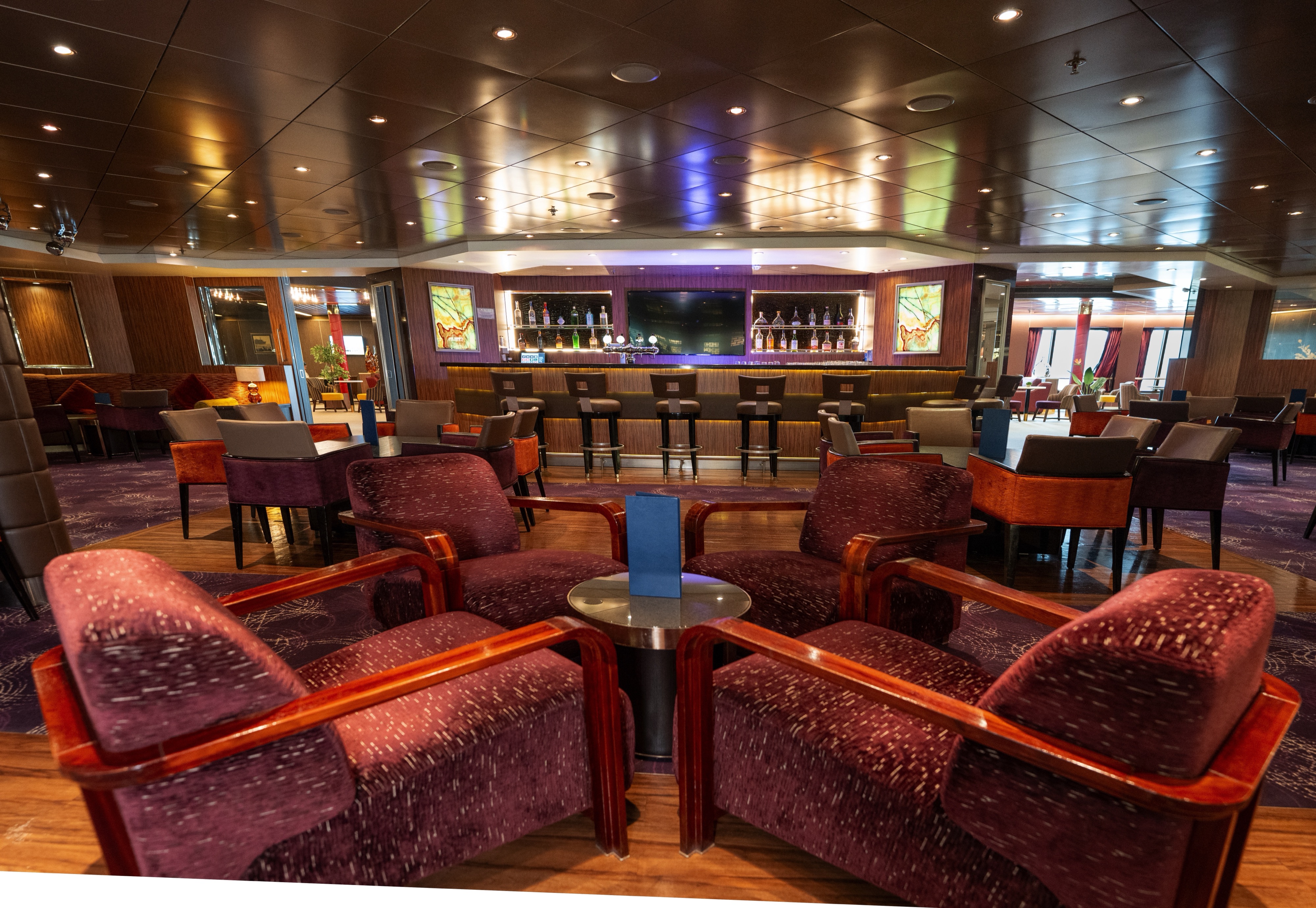 Renaissance Cruise Ship | Ambassador Reaissance | Cruise118.com