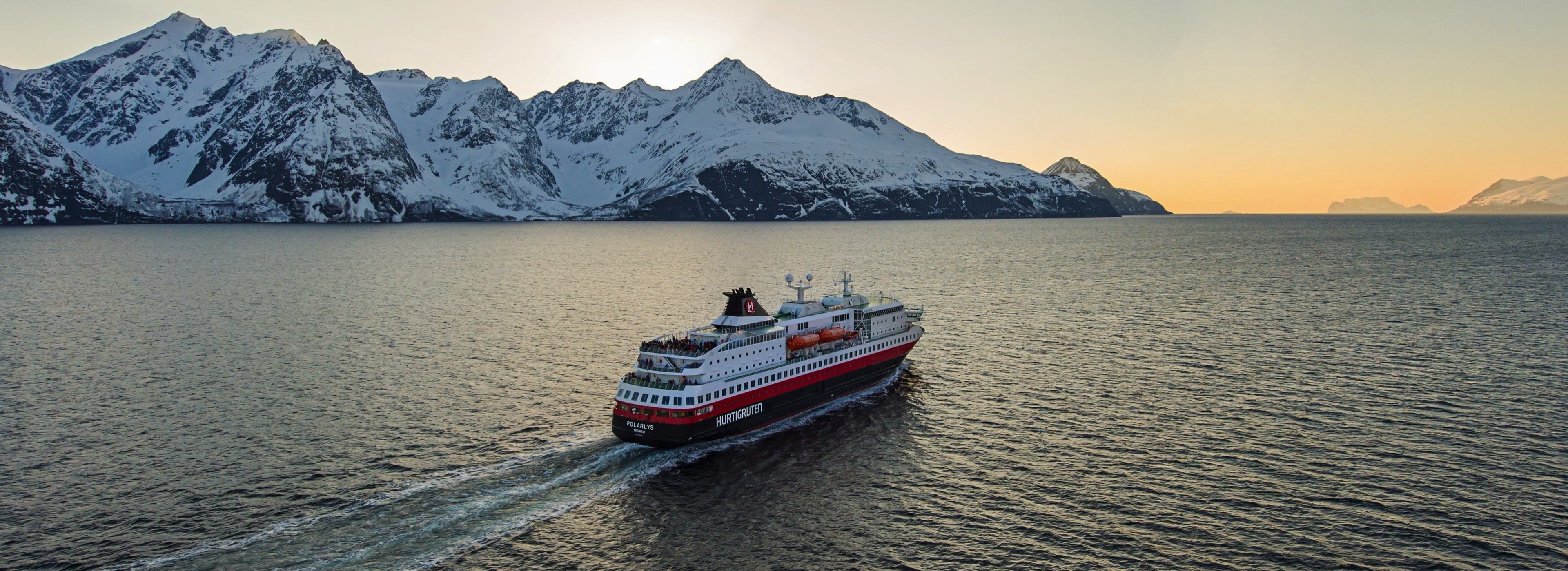 The Coastal Express | 17 Dec 2027 | MS Polarlys - Hurtigruten ...