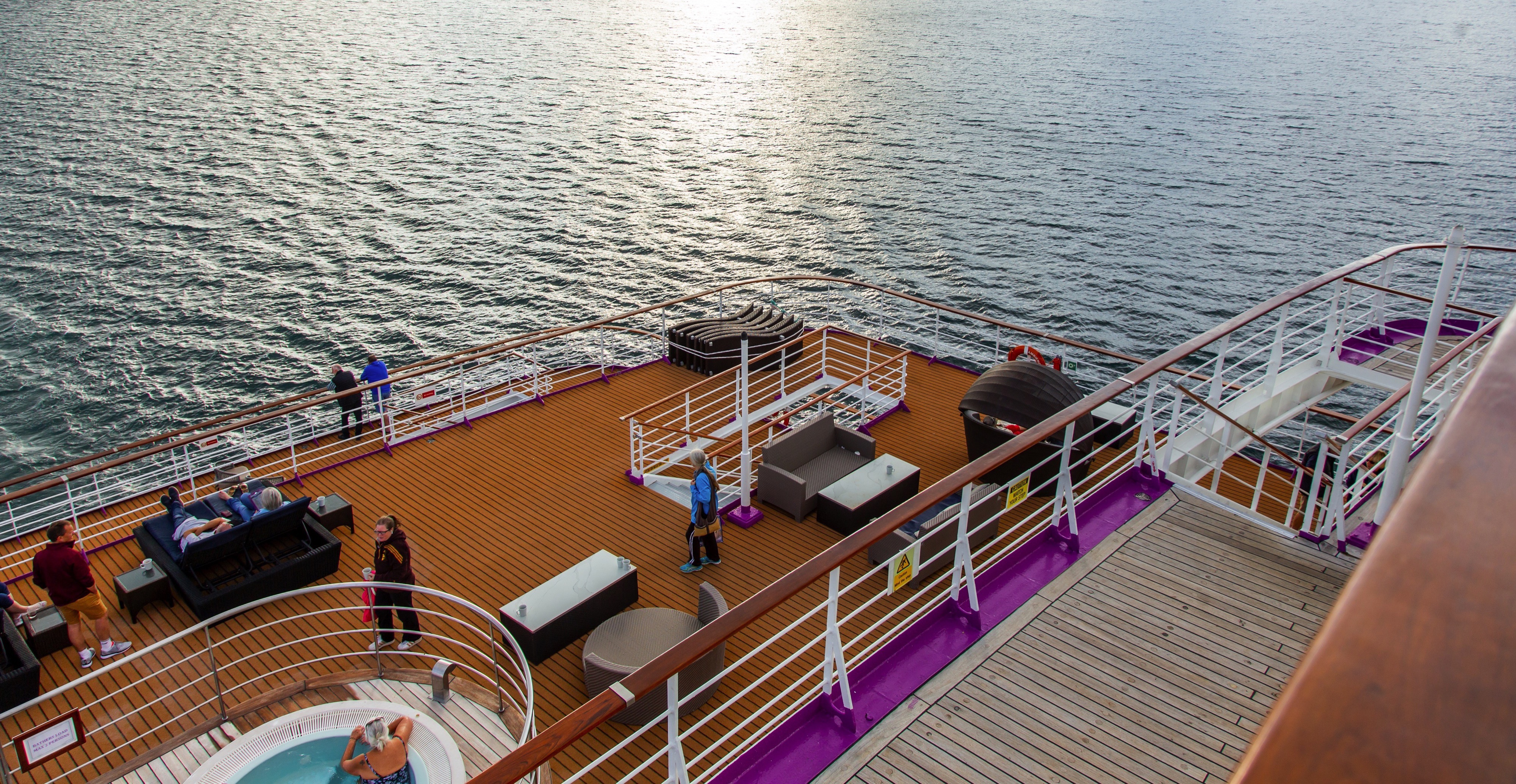 Ambassador Cruises | Ambassador Cruise Line | Cruise118.com